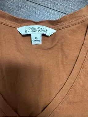 The Pioneer Woman | Tops | The Pioneer Woman Rust Vneck Puff Sleeve Tee ...